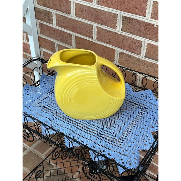 Fiesta | Dining | 32 Oz Pitcher Fiesta Disk Sunflower By Homer Laughlin ...